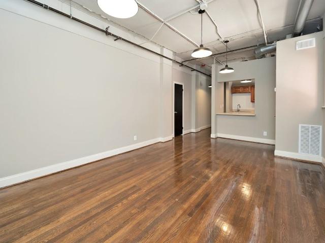 Terrace Court 1 Bedroom Apartment for Rent at 1124 20th St S, Birmingham, AL 35205 Five Points South