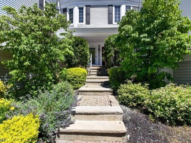 Terrace Dr, Chatham Township, Condo For Sale