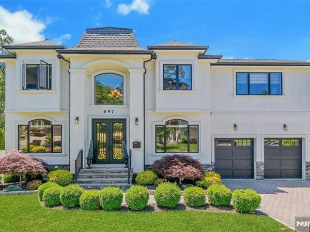 Terrace Dr, Paramus, Home For Sale