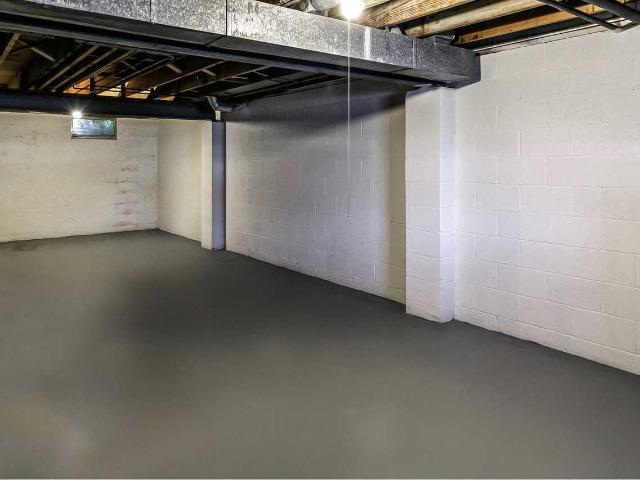 Terrace Garden Townhomes 3 Bedroom Apartment for Rent at 10100 Grand Plz, Omaha, NE 68134 Maple Village