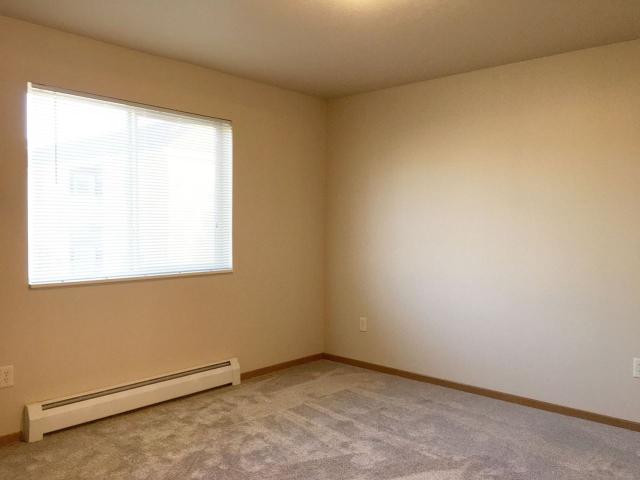 Terrace Pointe 1 Bedroom Apartment for Rent at 1540 1540 Golden Valley Lane/1800 1820 16th Street NW, Minot, ND 58703