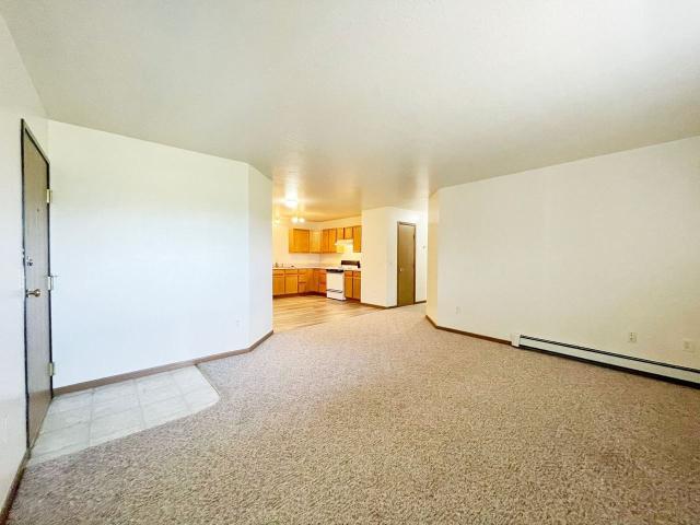 Terrace Pointe 3 Bedroom Apartment for Rent at 1540 1540 Golden Valley Lane/1800 1820 16th Street NW, Minot, ND 58703