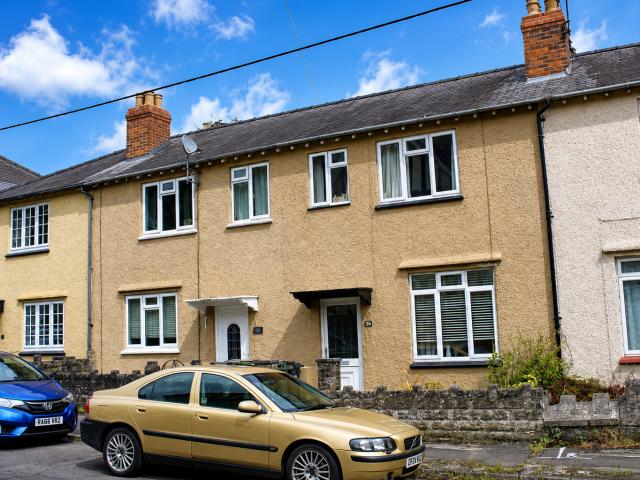 Terraced 1911 Vintage Property to Let in Dursley