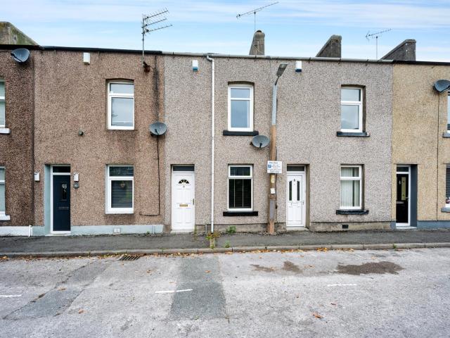 Terraced to let