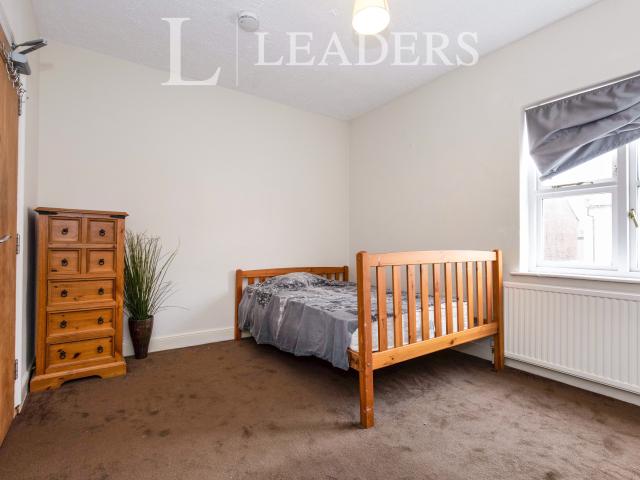 Terraced to rent in Oakley Street, Northampton, Northamptonshire, NN1 | Leaders