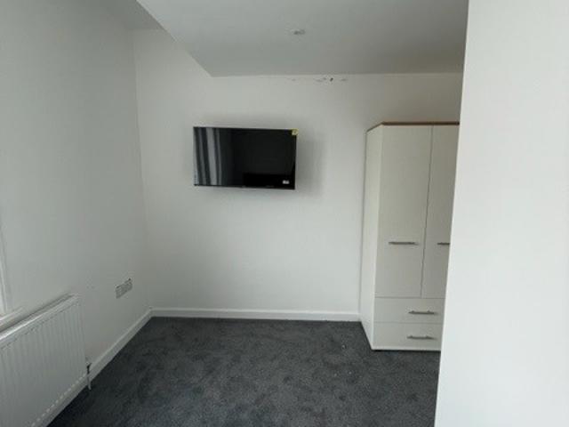 Terraced to rent in 138 Queens Road, Portsmouth, PO2 | Leaders