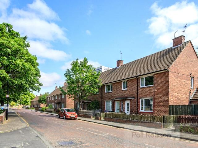 Terraced Flat/Apartment Property to let Shield Street, Newcastle Upon Tyne £1,400pcm Pat Robson