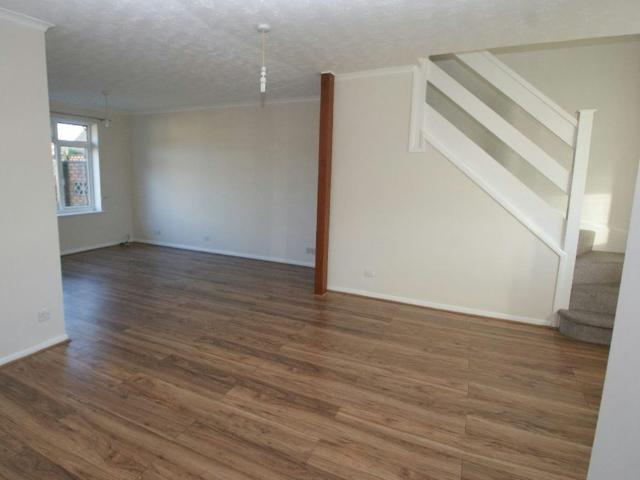 Terraced House to rent on