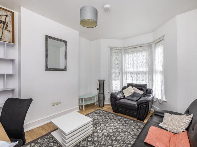 Terraced House to rent Farmdale Road, London, SE10