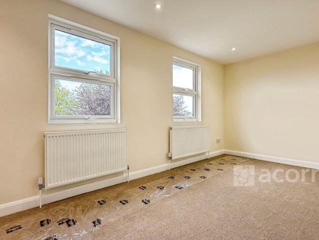 Terraced House to rent Lennox Avenue, Gravesend, DA11