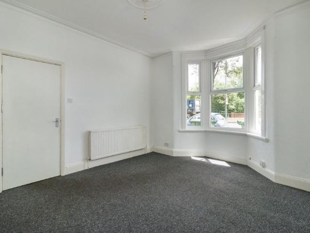 Terraced House to rent South Road, Erith, DA8