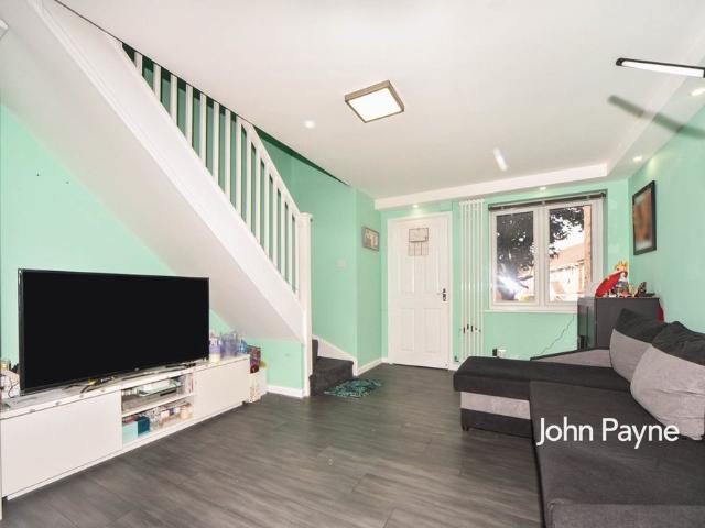 Terraced House to rent Tynemouth Road, London, SE18