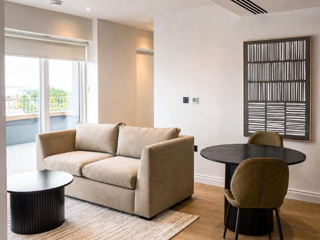 Terraced house to rent