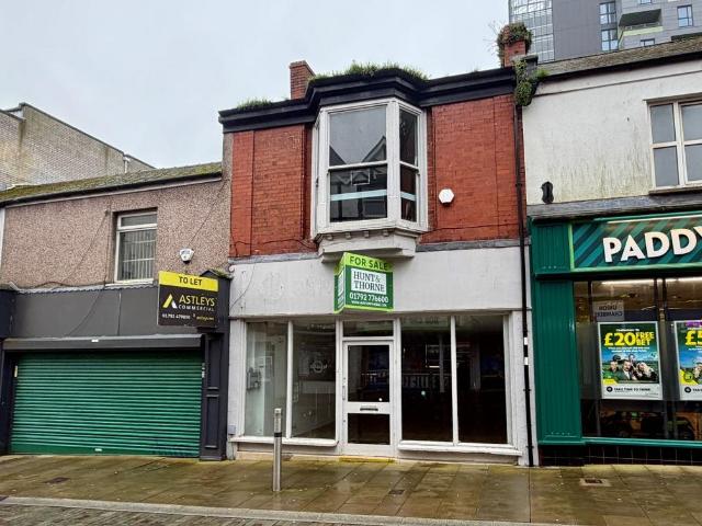 Terraced house for sale