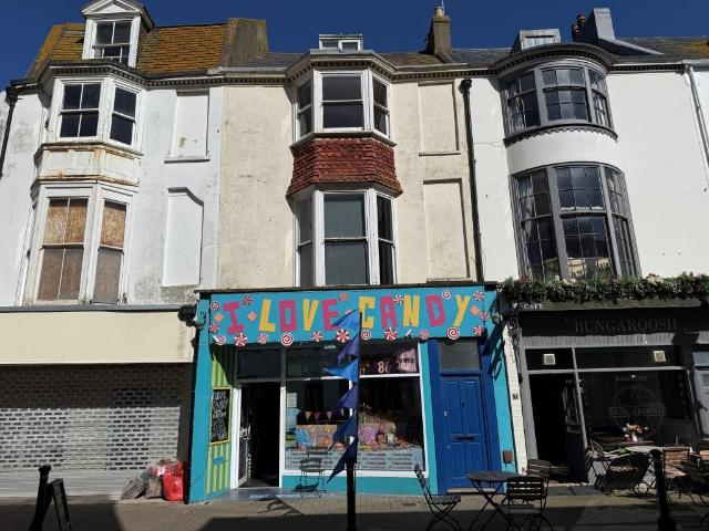 Terraced house for sale
