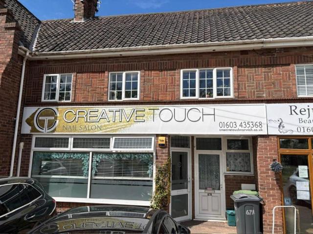 Terraced house for sale