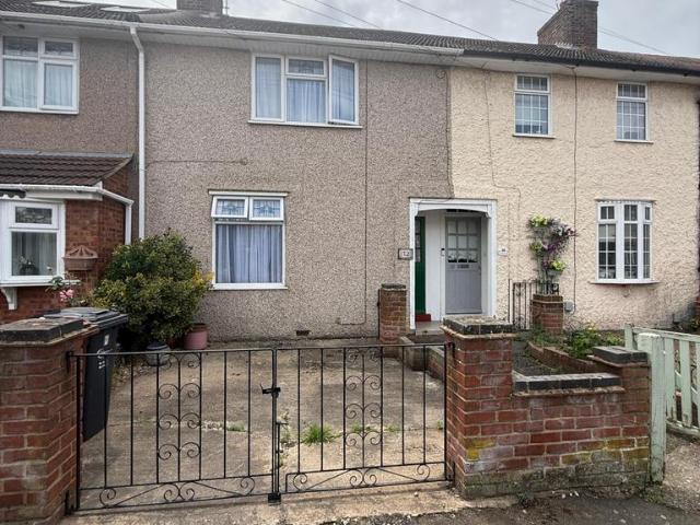 Terraced house for sale