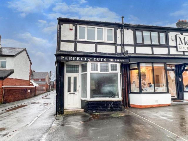 Terraced house for sale