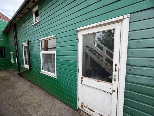 Terraced house for sale