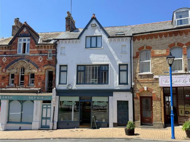 Terraced house for sale