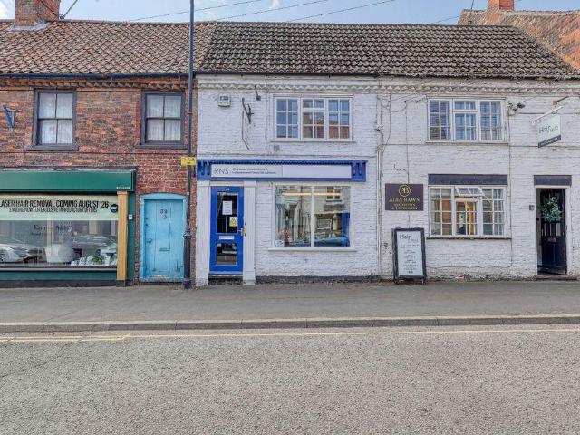 Terraced house for sale