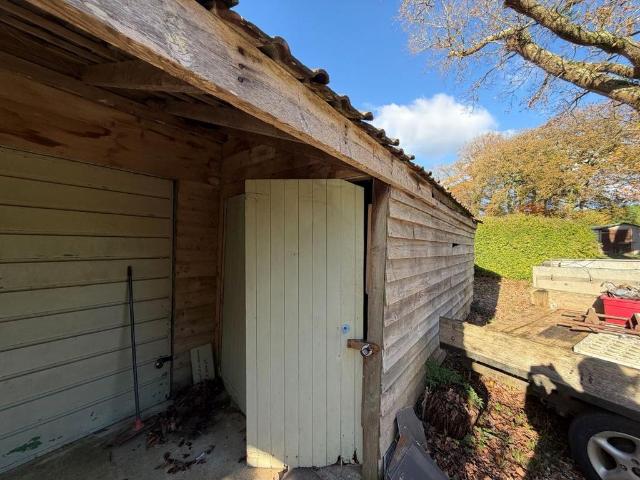 Terraced house for sale