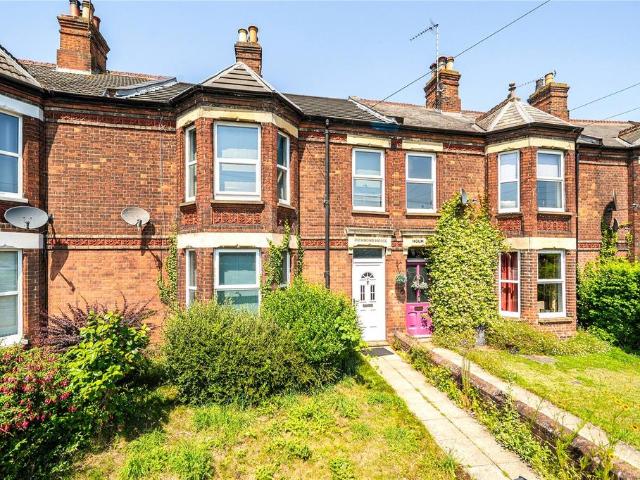 Terraced house for sale