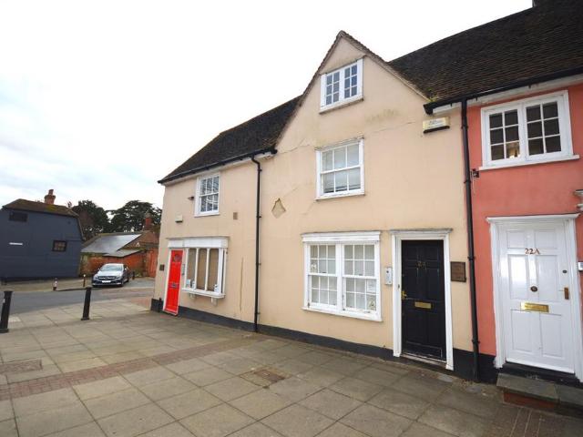 Terraced house for sale