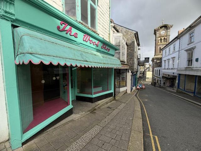 Terraced house for sale