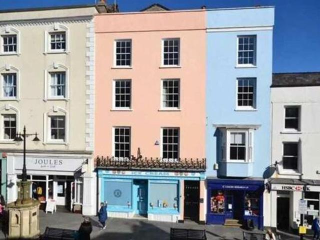 Terraced House For Sale In Tudor Square