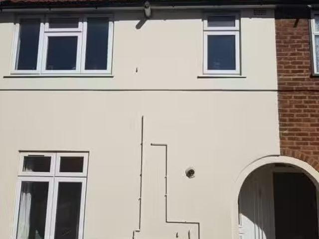 Terraced house for rent in Goldbeaters Grove, Edgware, HA8, HA8