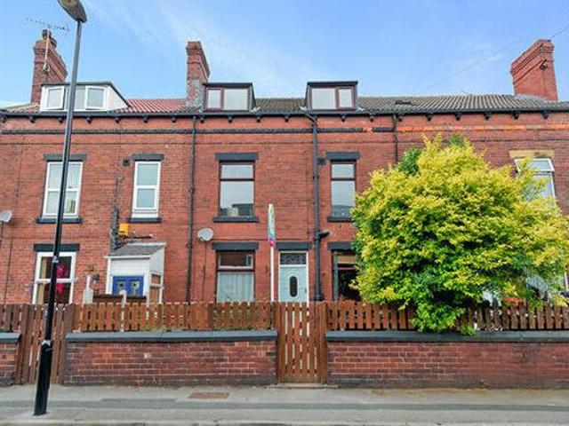 Terraced House For Rent In Leeds