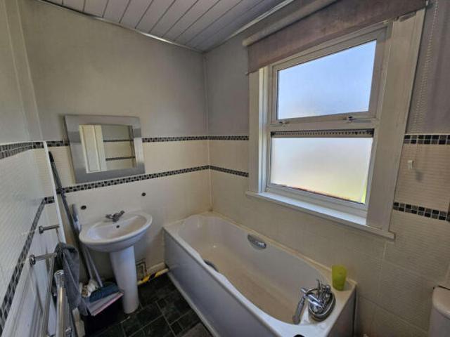 Terraced house for rent in Luton, LU4 8LB, LU4