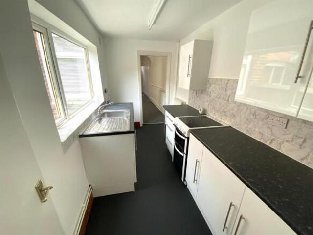Terraced house for rent in Minster Street, Stoke On Trent, ST6