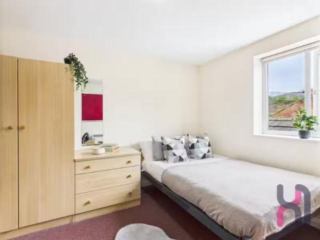 Terraced house for rent in Smithdown Lane, Liverpool, Merseysi.