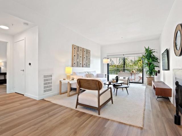 Terraces at La Cienega Studio Apartment for Rent at 1121 N La Cienega Blvd, West Hollywood, CA 90069 West Hollywood