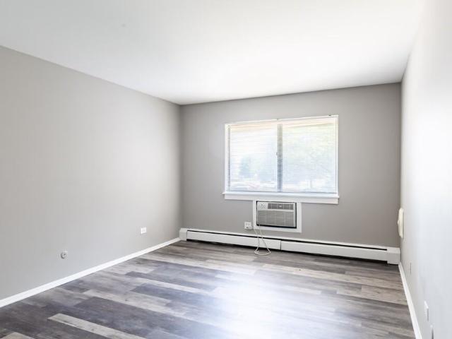 Terraces of Elk Grove 1 Bedroom Apartment for Rent at 908 Ridge Sq, Elk Grove Village, IL 60007