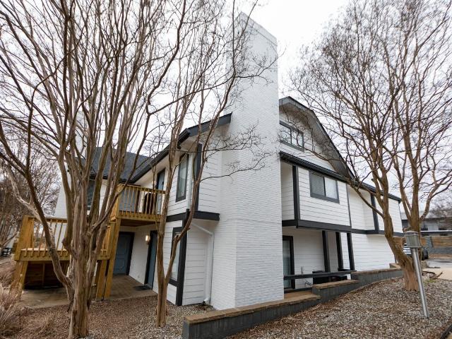 Terrain at Haywood 2 Bedroom Apartment for Rent at 48 Mcprice Ct, Greenville, SC 29615