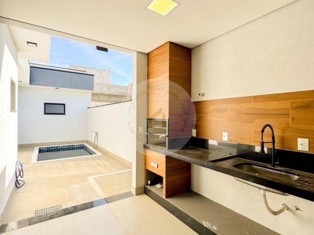 Terras da Estância Casa com 3 suítes e piscina