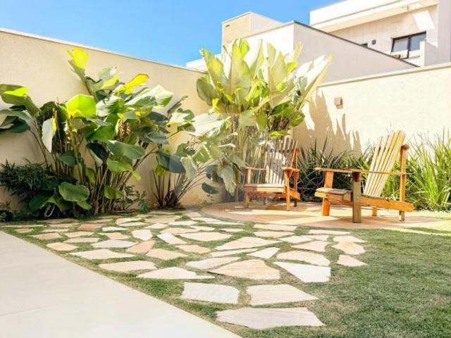 Terras da Estância Sobrado aconchegante com gourmet separado e ótimo espaço de quintal