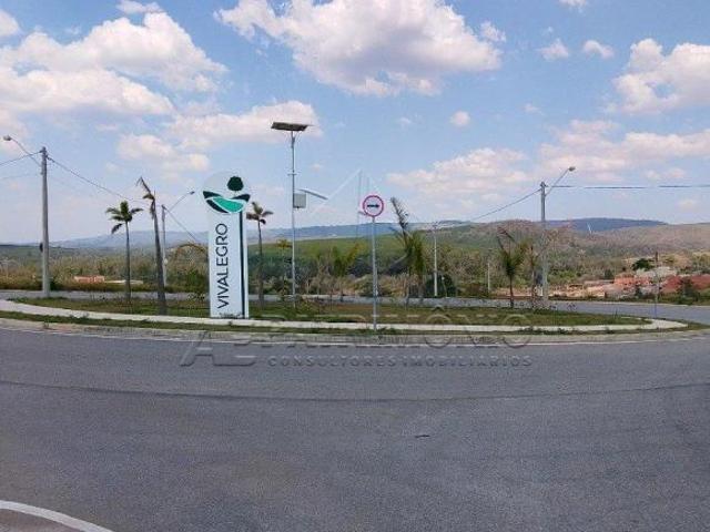 TERREN0 EM CONDOMINIO RESIDENCIAL VILLA ALLEGRO