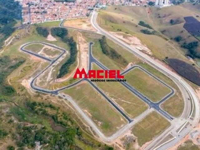 Terreno Maravilhoso no Condomínio Recanto da Baronesa Alto Padrão e Localização Privilegiada!