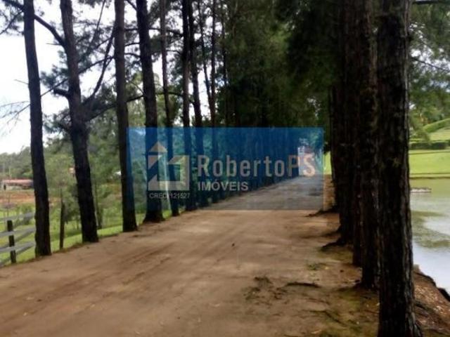 Terreno maravilhoso à venda em condomínio fechado