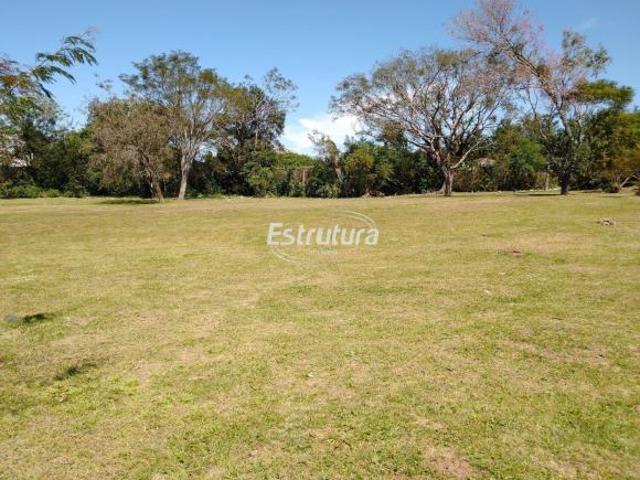 Terreno medindo 2.100m² ao lado da Jockey Club