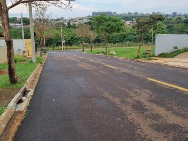 Terreno misto no Santa Marta | Só aqui na Imobiliária Rosa e Rangel
