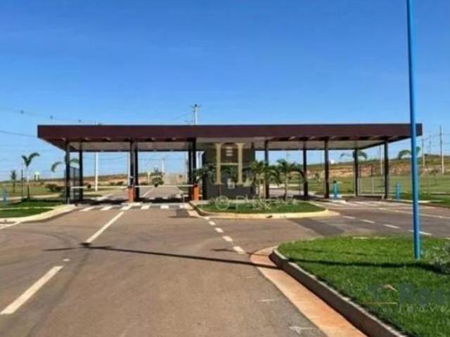 TERRENO NA AV. MÁRIO ANDREAZA, NO CONDOMÍNIO VERANA VÁRZEA GRANDE