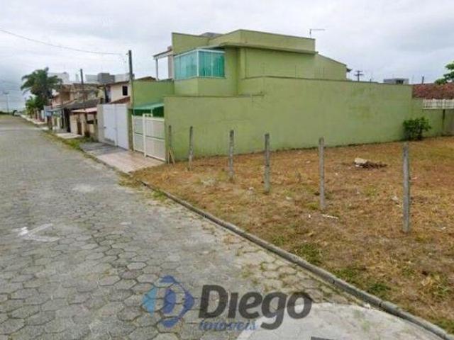 Terreno na quadra da praia pronto para construir