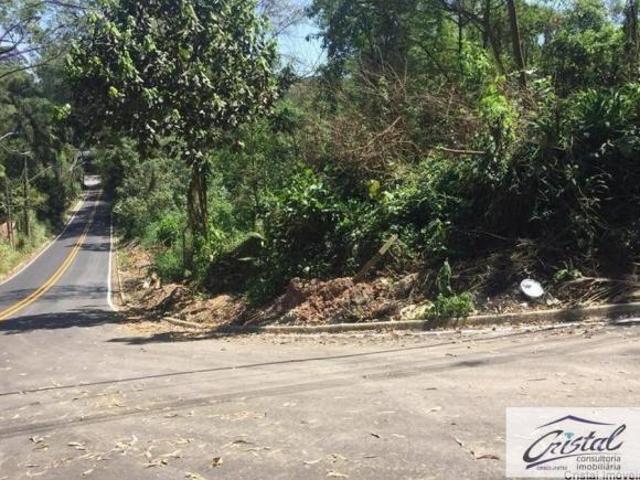 Terreno no miolo da Granja Viana!