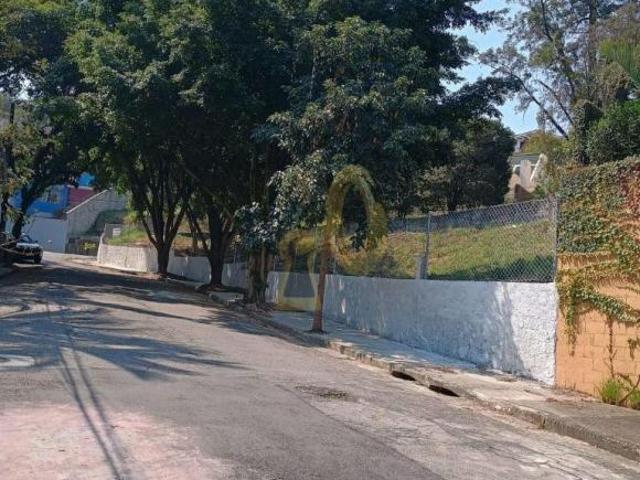 TERRENO NO ALTO DOS PINHEIROS