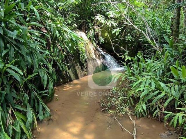 Terreno no alto de montanha com pequena cachoeira e ótima vista à venda, 47000 m² por R$ Serrano